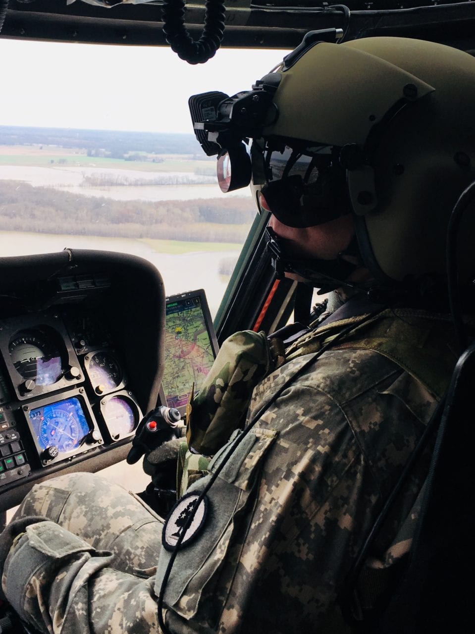 Raytheon to Integrate Hand-Held Devices on Black Hawks - Aviation Tech ...