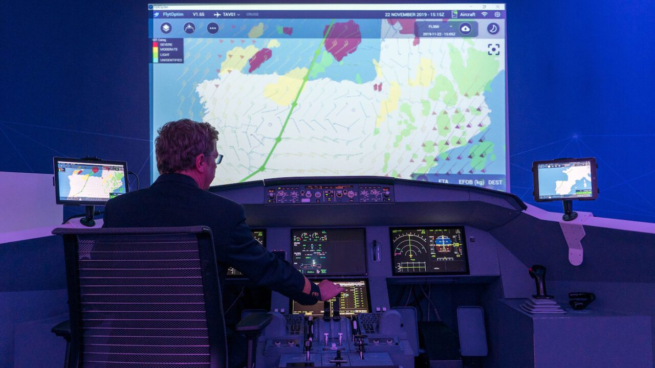 Thales Targeting 2026 for PureFlyt FMS on Airbus A320, A330 and A350 ...