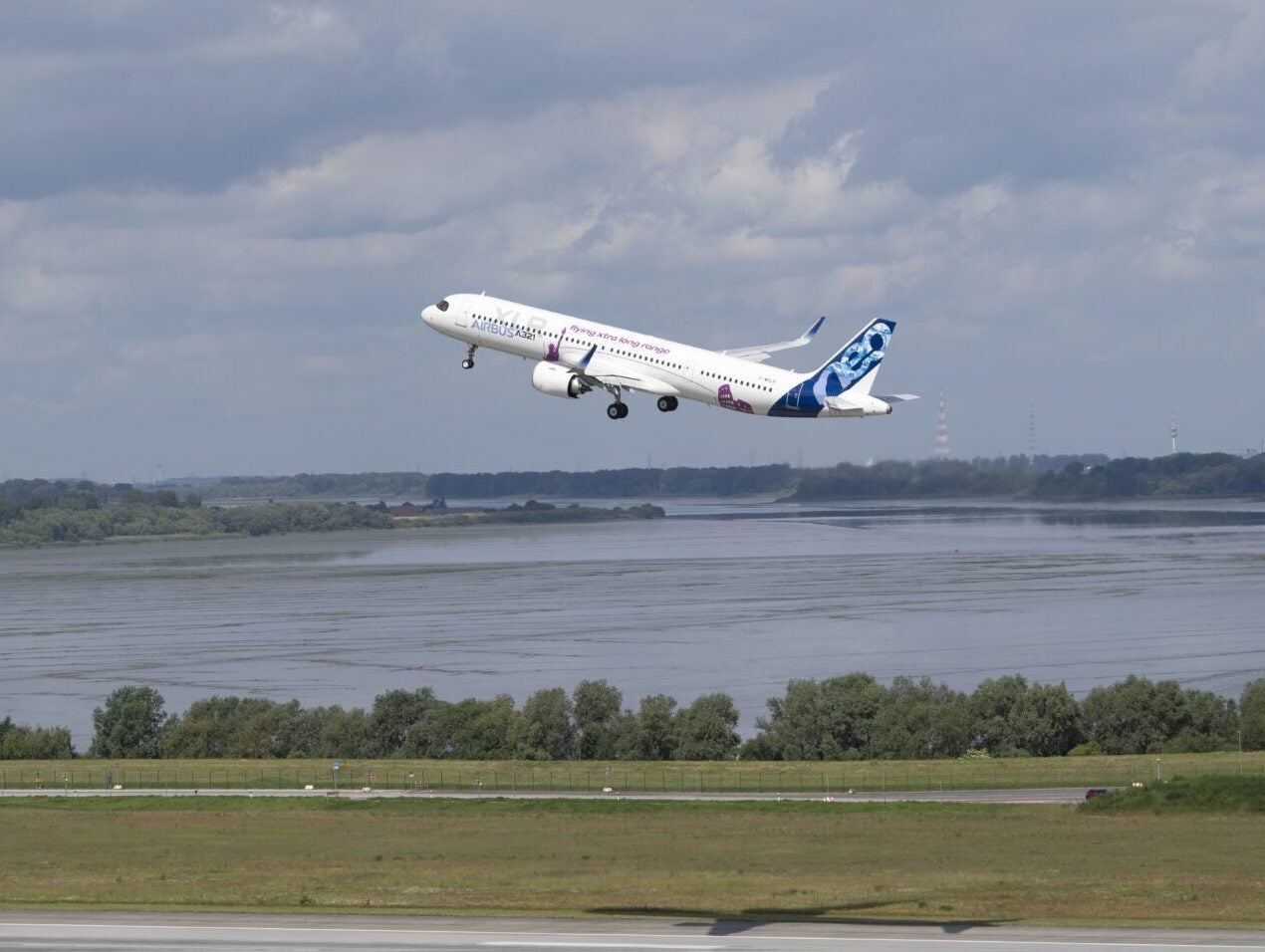 Airbus Completes First A321XLR Test Flight, Targets 2024 Entry into ...